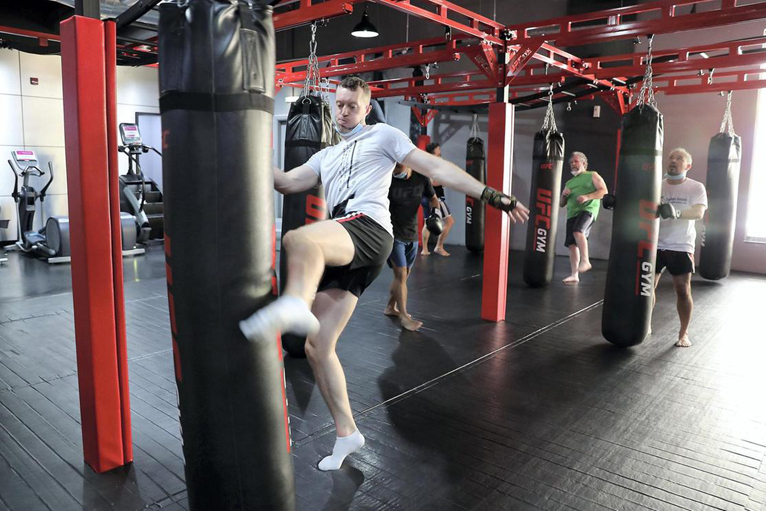 The Main Reasons To Join an MMA Gym - T Rex Muscle Facts - 1 for Health ...